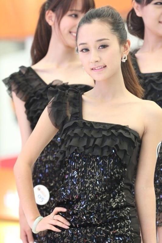 「chinajoy 2011」より、【中国の美女】たち 24 Images ポッカキット 